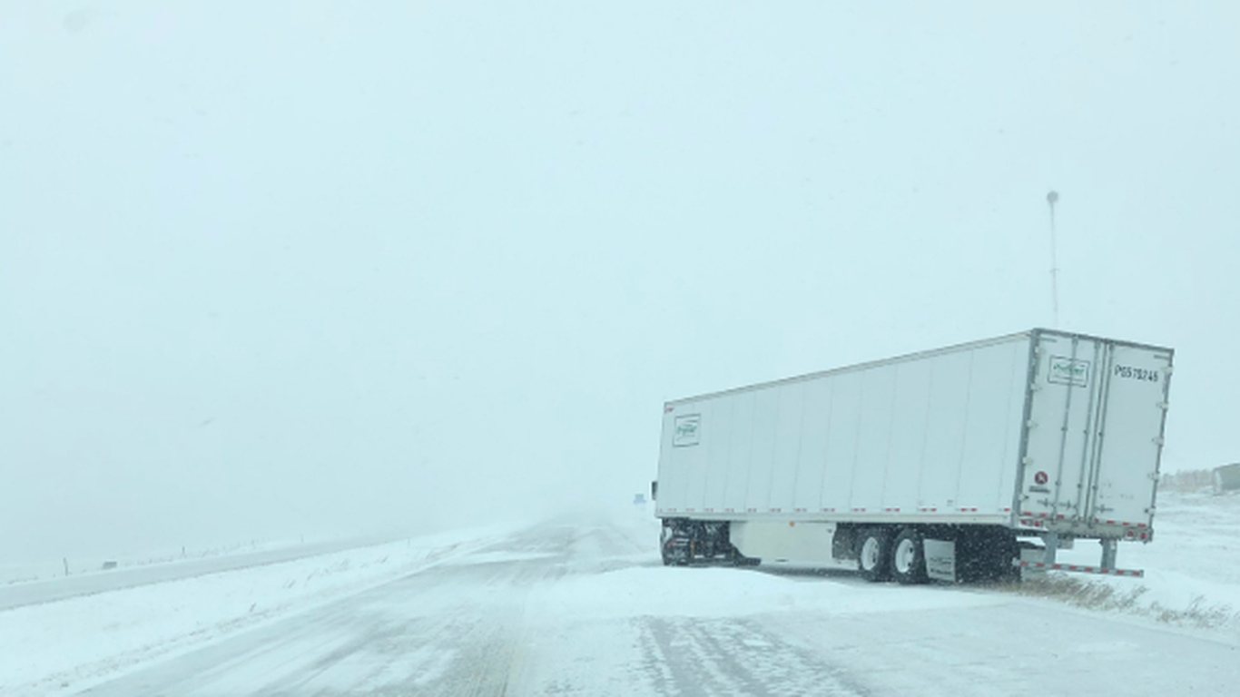 Northern Plains snowstorm dumps 2 feet of snow across region