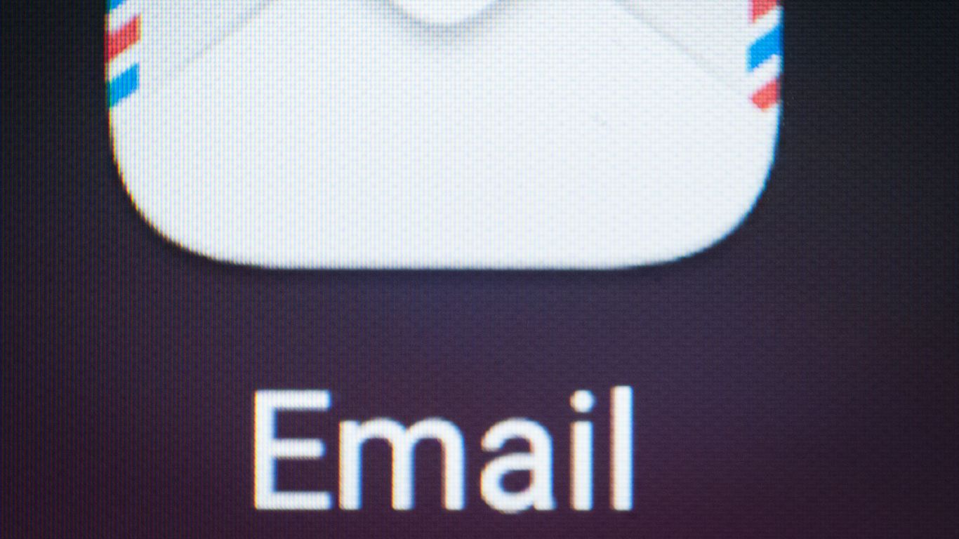 London Blue breaks the first rule of email scams