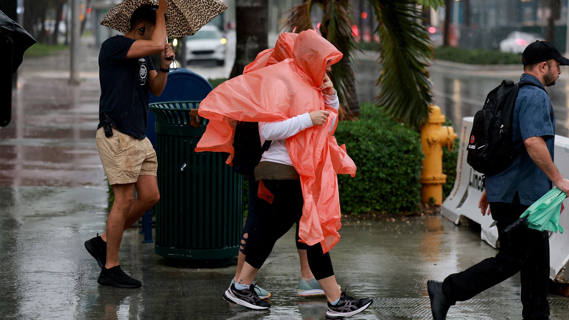 Heavy rains flood South Florida streets: Miami, Lauderdale inundated
