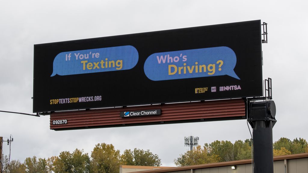 Ohio to start citing motorists for texting while driving under new law ...