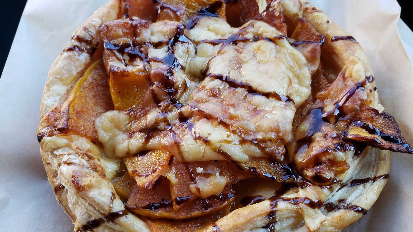 Mindy's Bakery Chicago Mindy Segal tart - Axios Chicago