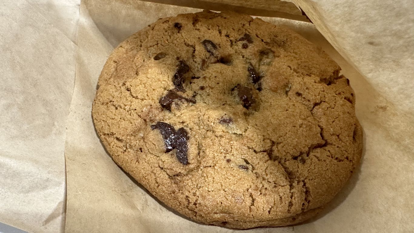 Costco cookie with 750 calories replacing churro at club food courts