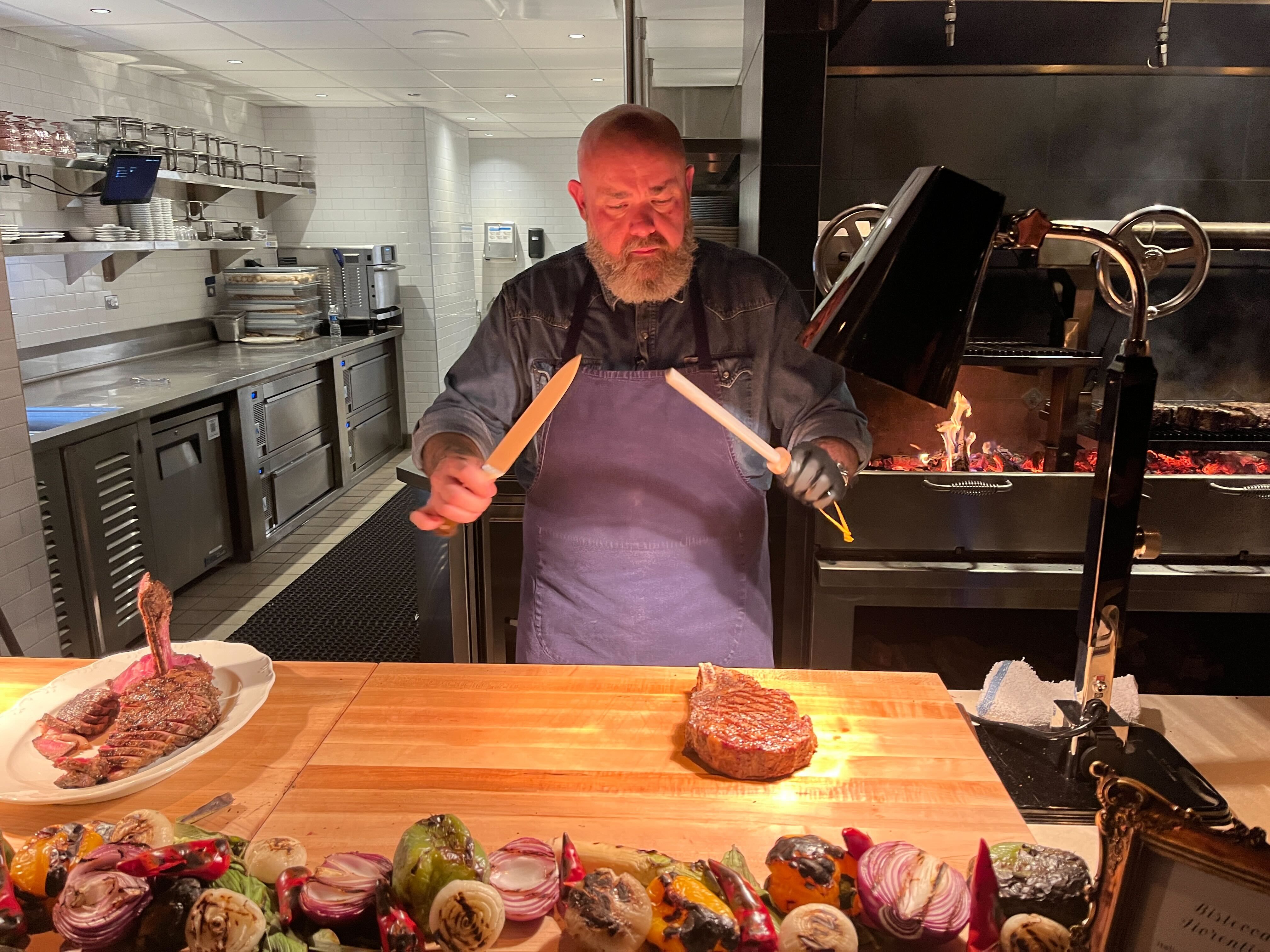 New Tuscan steakhouse Tre Dita opens at Chicago's St. Regis Hotel ...