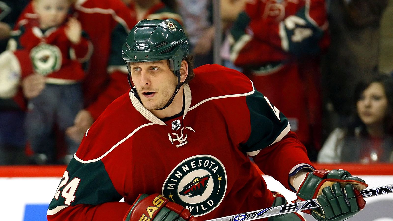 Hockey enforcers like Derek Boogaard die younger, study says - Axios ...