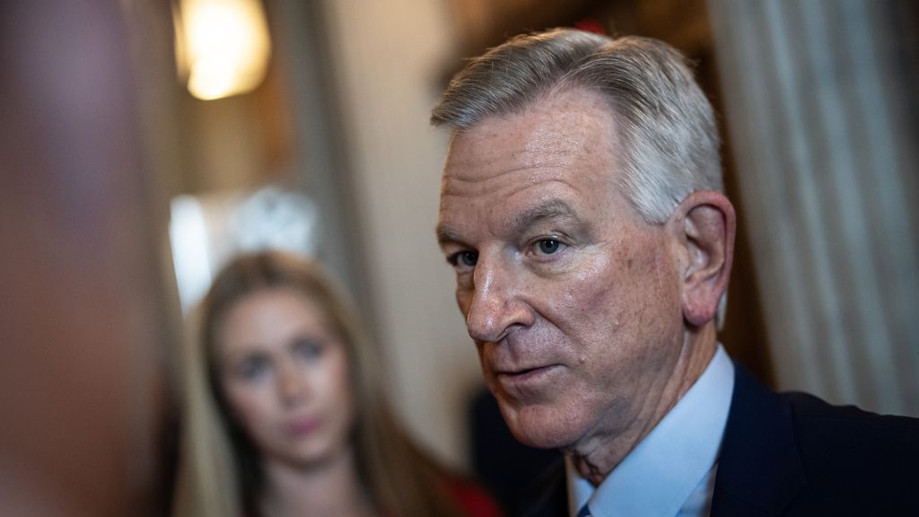 Tuberville resists GOP pressure to back down on military blockade