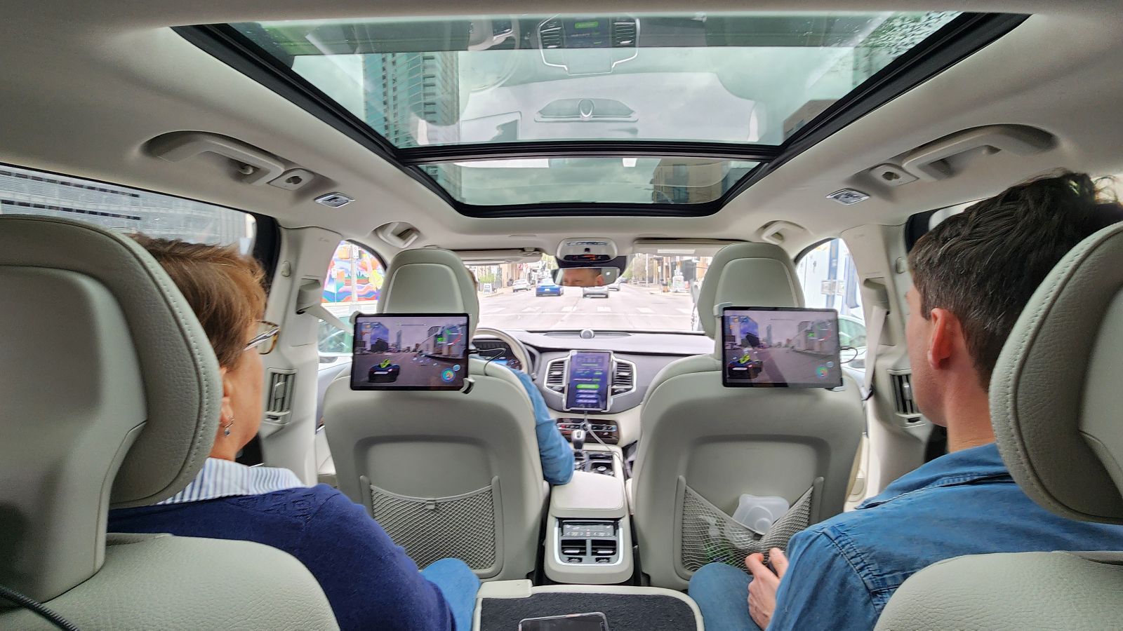 Cars could embrace VR video games, enhancing passenger experience