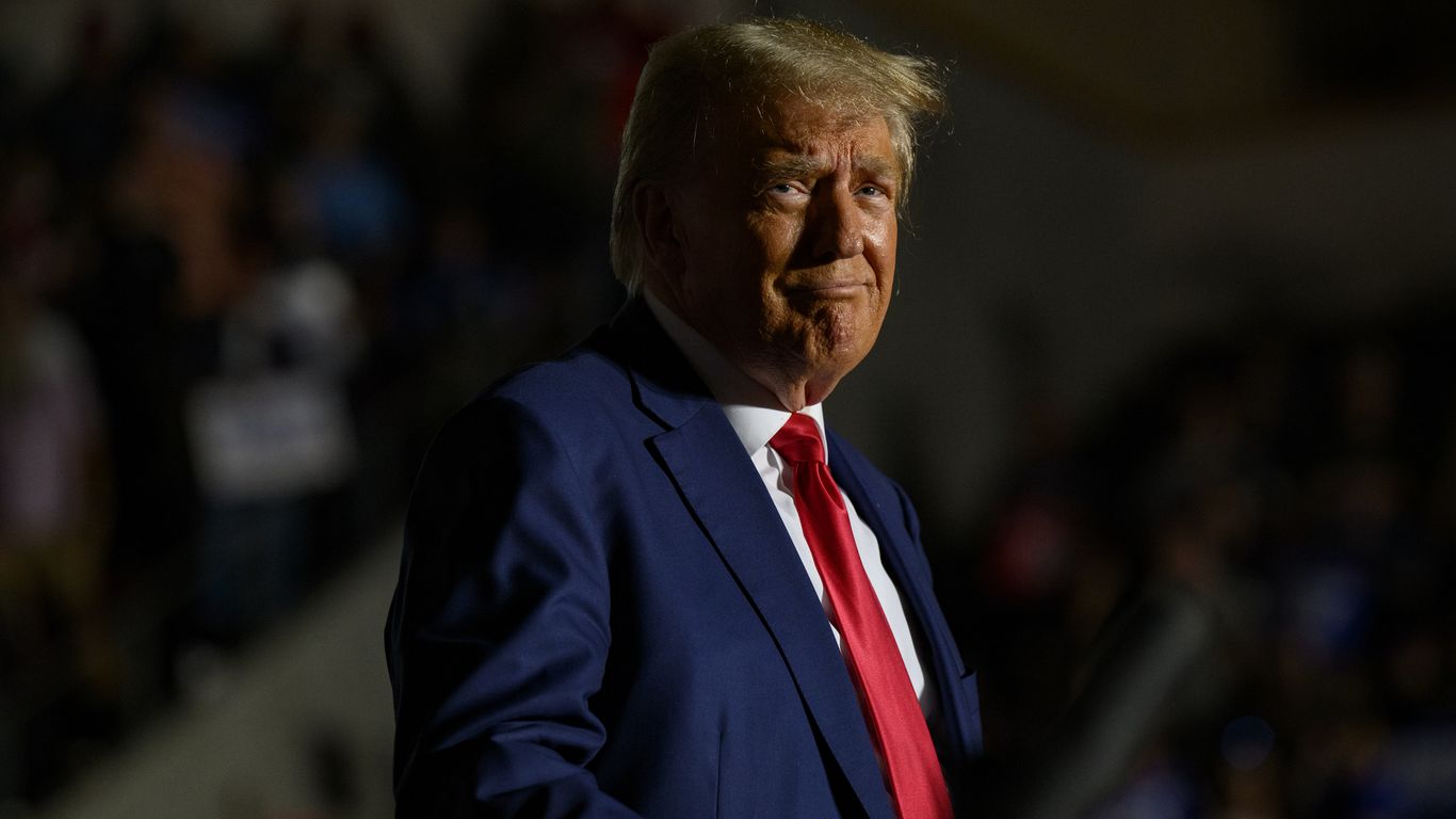 Trump's Republican debate plan: Overshadow opponents from a distance