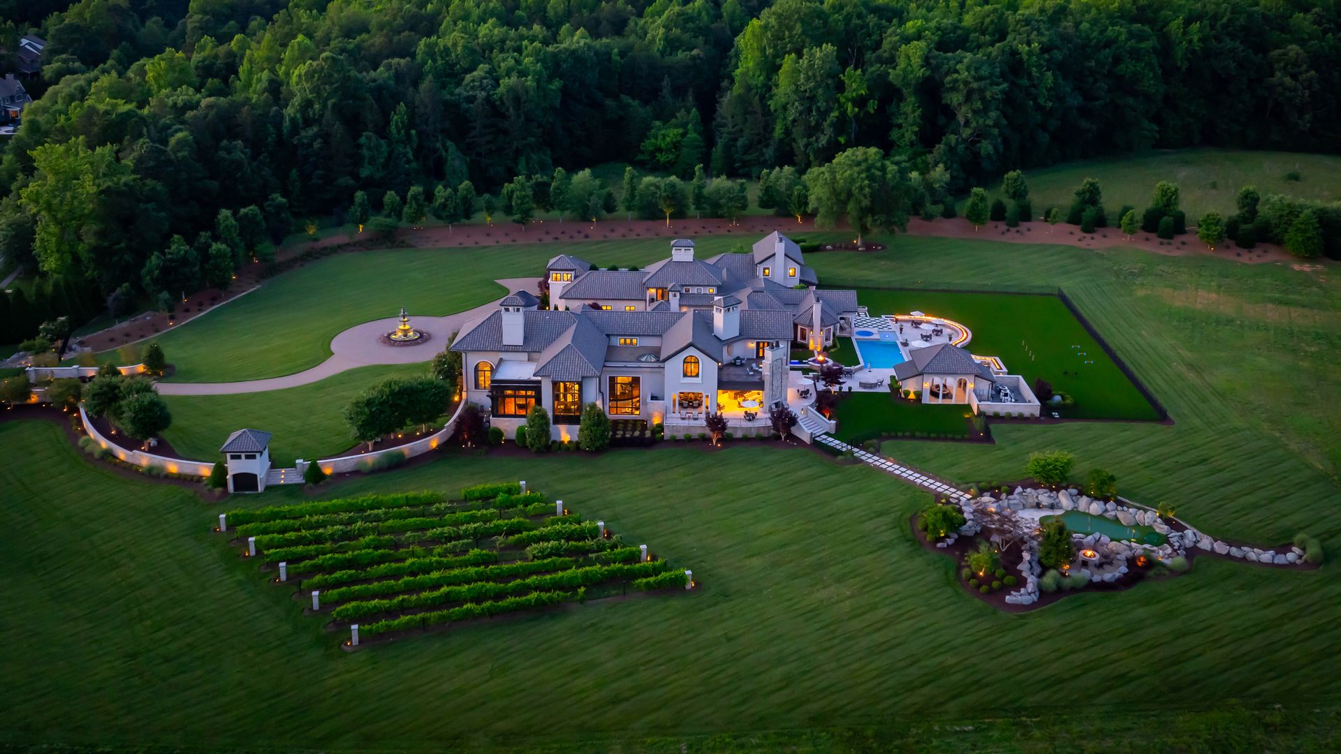 Davidson estate with private vineyard, pool and golf room listed at ...