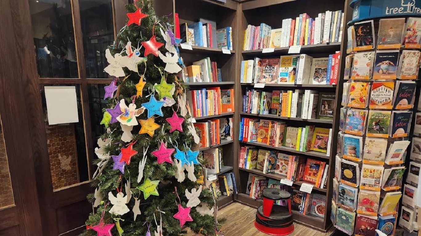 Bexley book store helps customers give kids the gift of reading - Axios ...