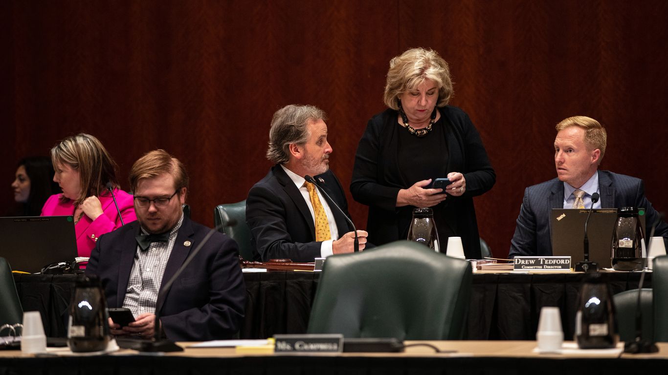 Texas Senate passes GOP voting bill after Democrat ends 15-hour filibuster
