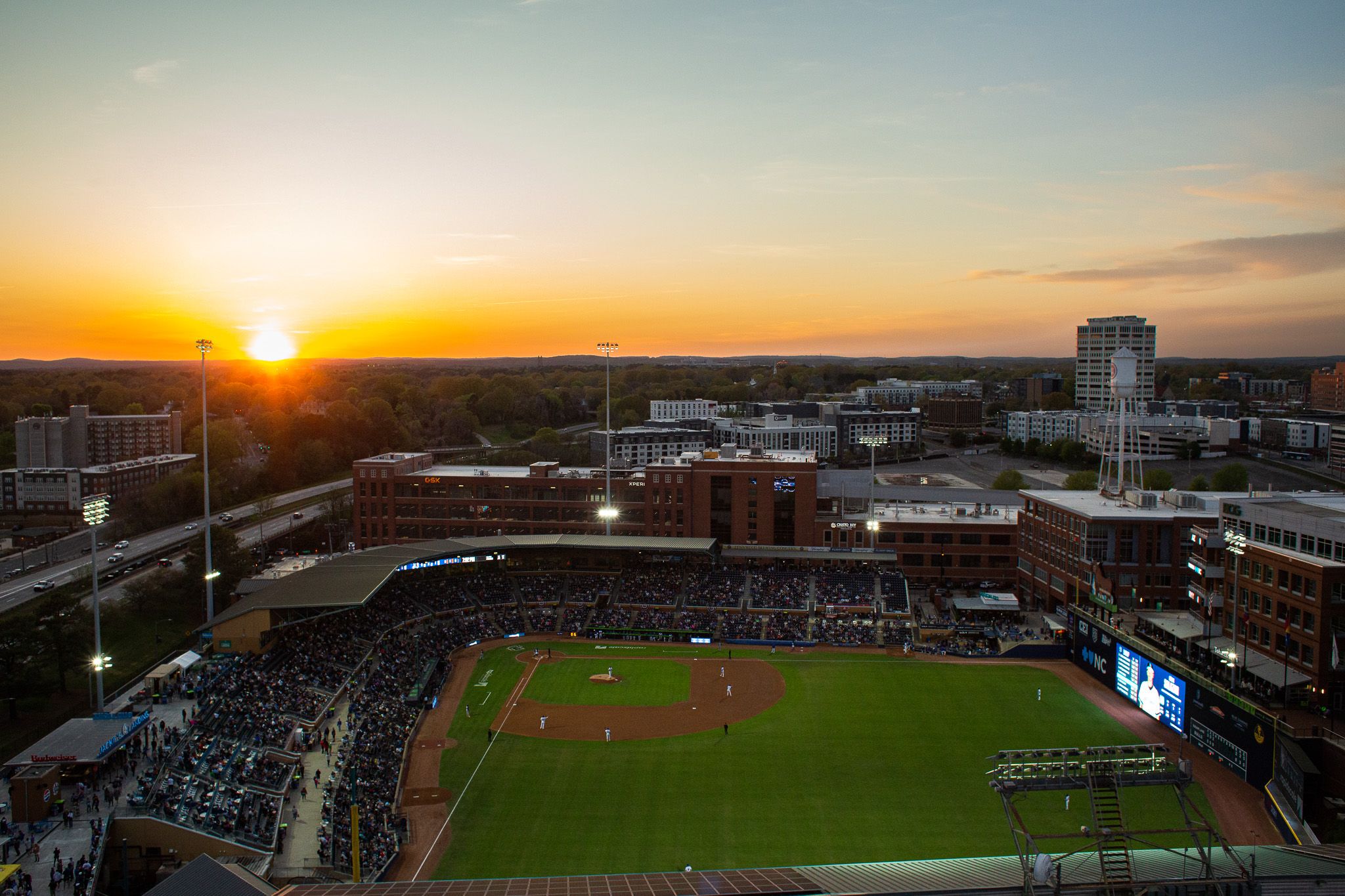 The Lenny, a new rooftop restaurant in Durham, opening date set - Axios ...