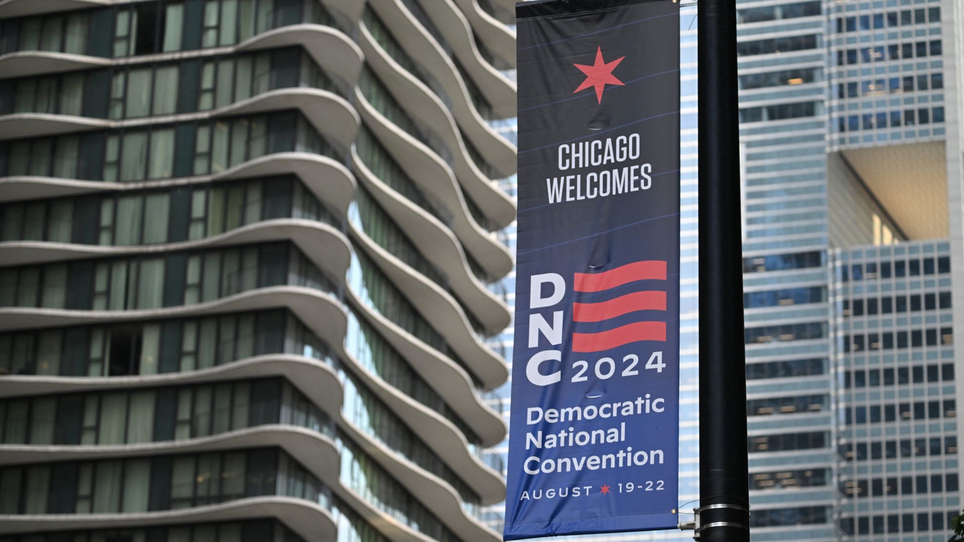Democratic National Convention: Chicago braces for traffic, protests ...
