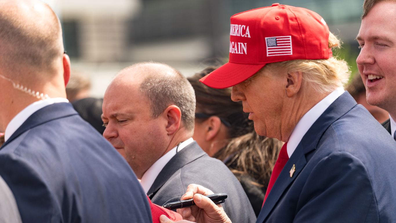 Trump defends Judge Cannon in classified documents case — again