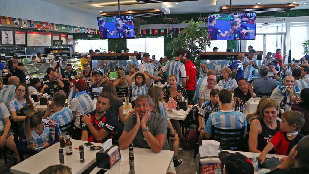 Where to root on your World Cup team in the Miami area - Axios Miami