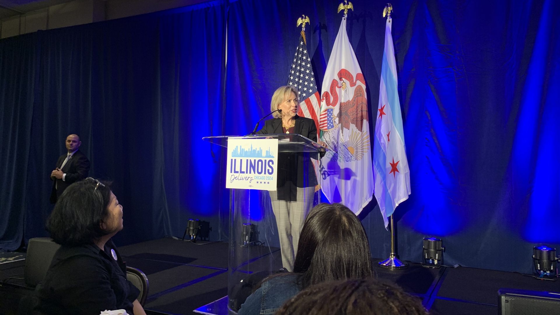 Gwen Walz headlines first day of Illinois delegation breakfast - Axios ...