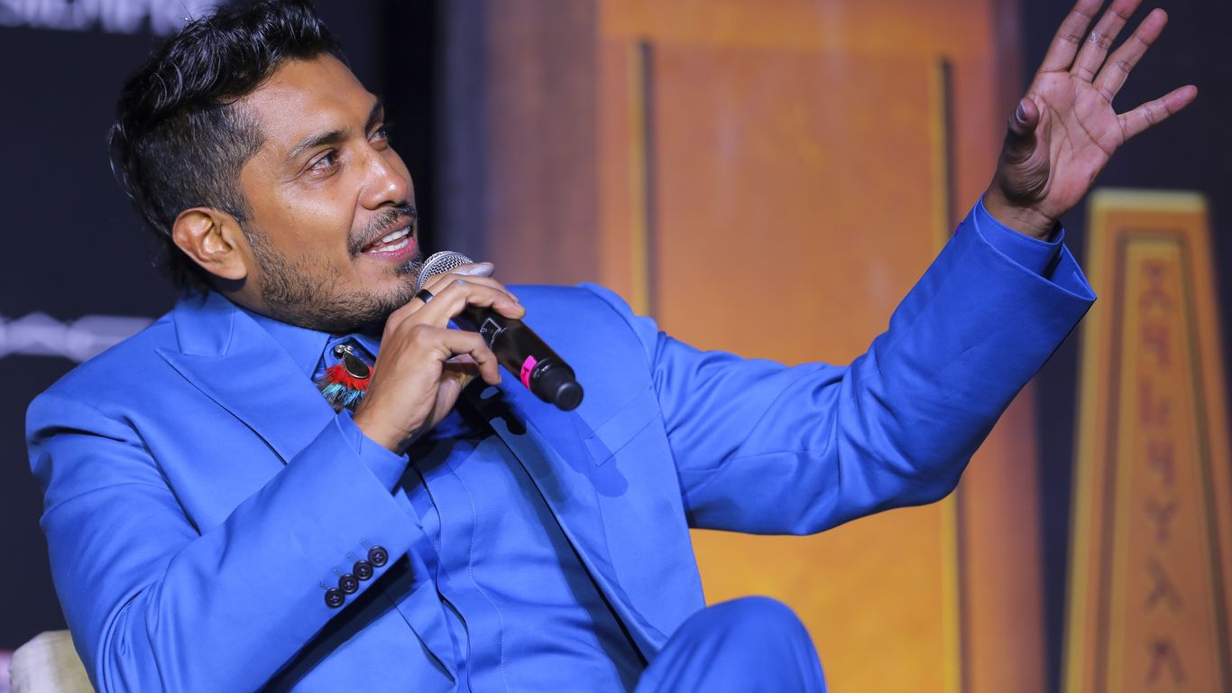 "Black Panther" actor Tenoch Huerta calls out Hollywood colorism