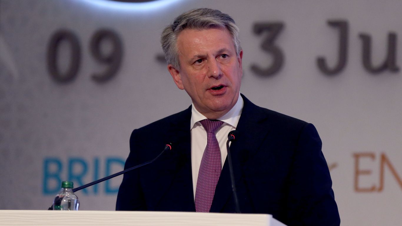 Shell CEO: Climate deal would help oil demand peak early