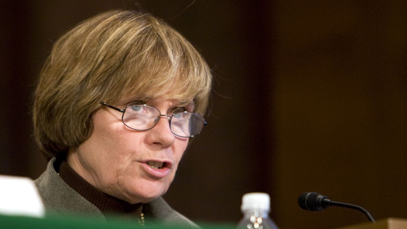 Two Wells Fargo board members resign ahead of congressional testimony