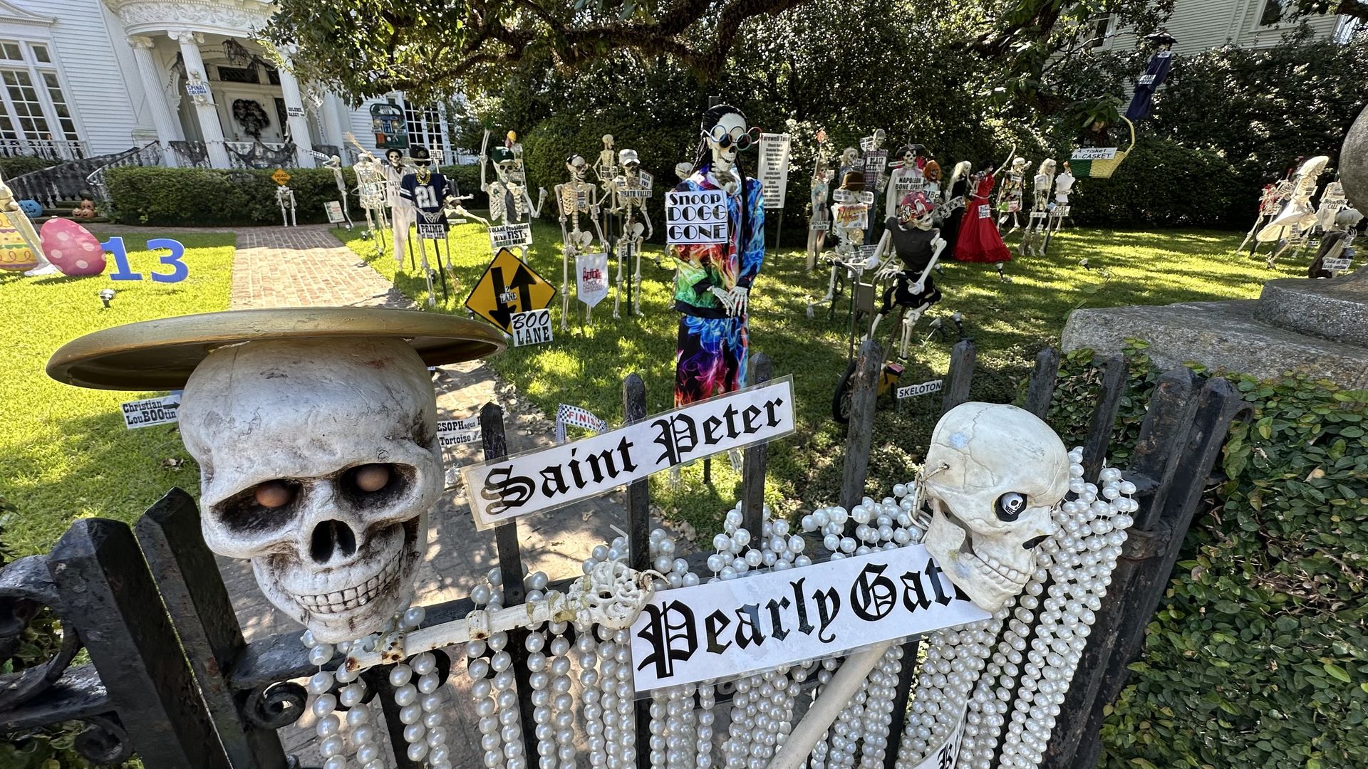 Taylor Swift's Eras Tour gets ribbed at New Orleans Skeleton House ...