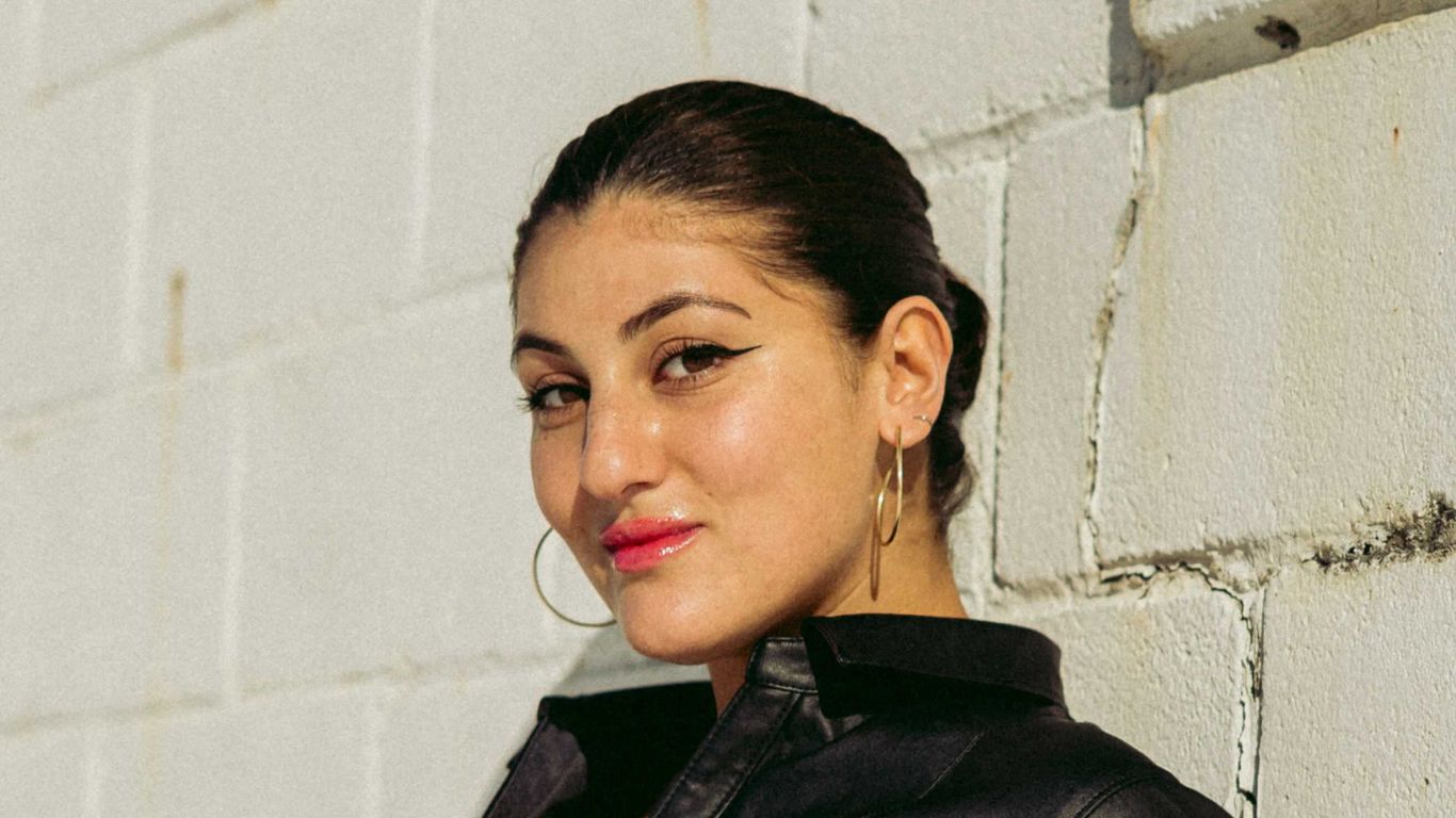 Sara Fischer - Axios