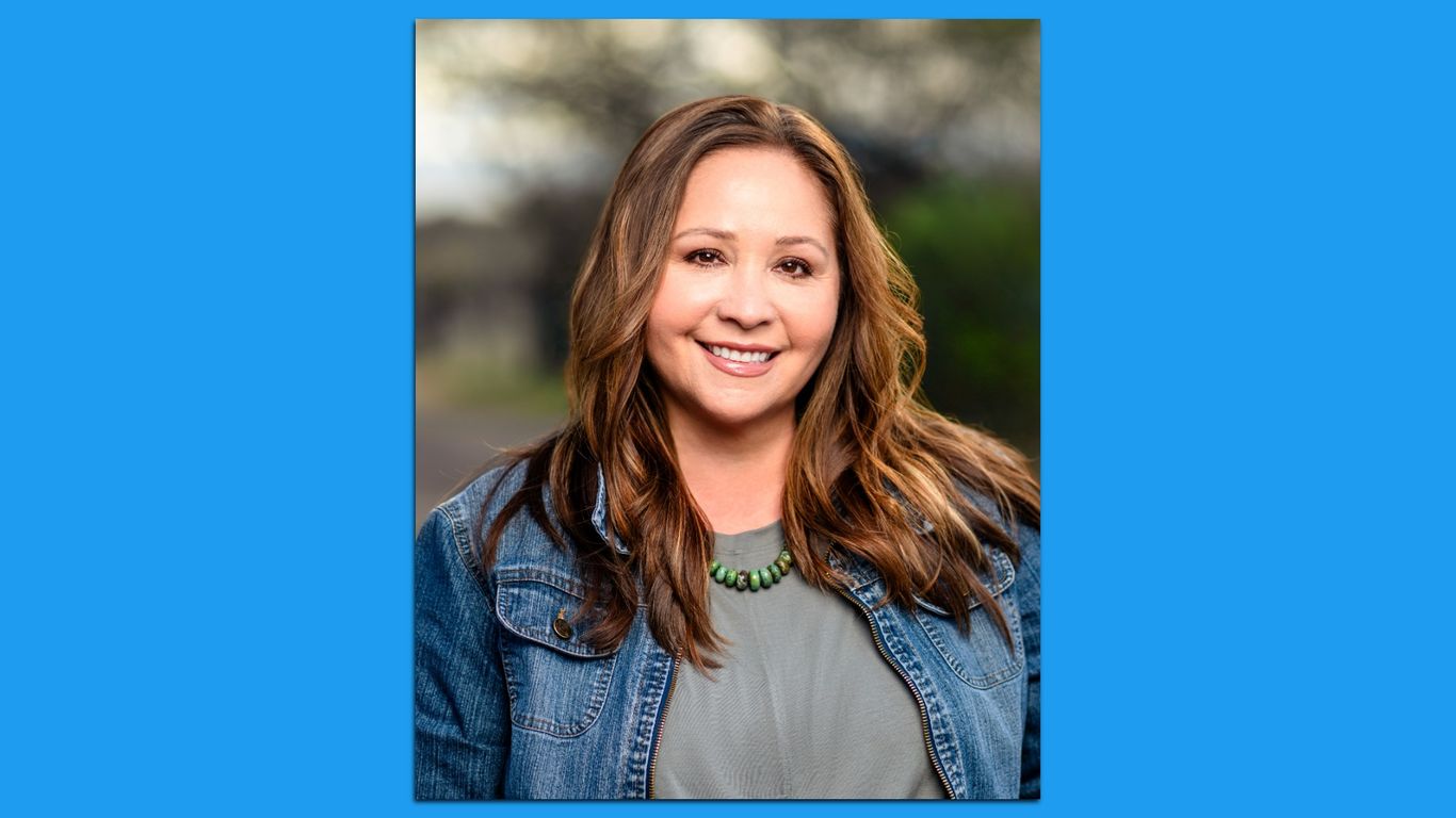 Adelita Grijalva secures Democratic nomination in Arizona's 7th District - Axios Phoenix