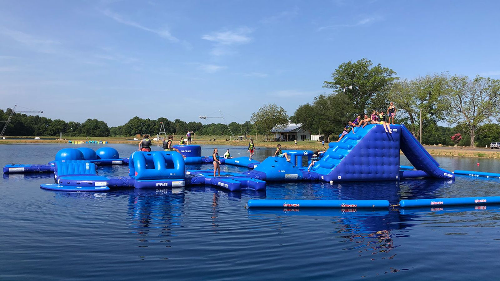 25-acre cable wakeboarding park debuts new floating obstacle course ...