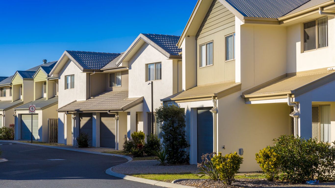 New home prices hit record high at end of 2020