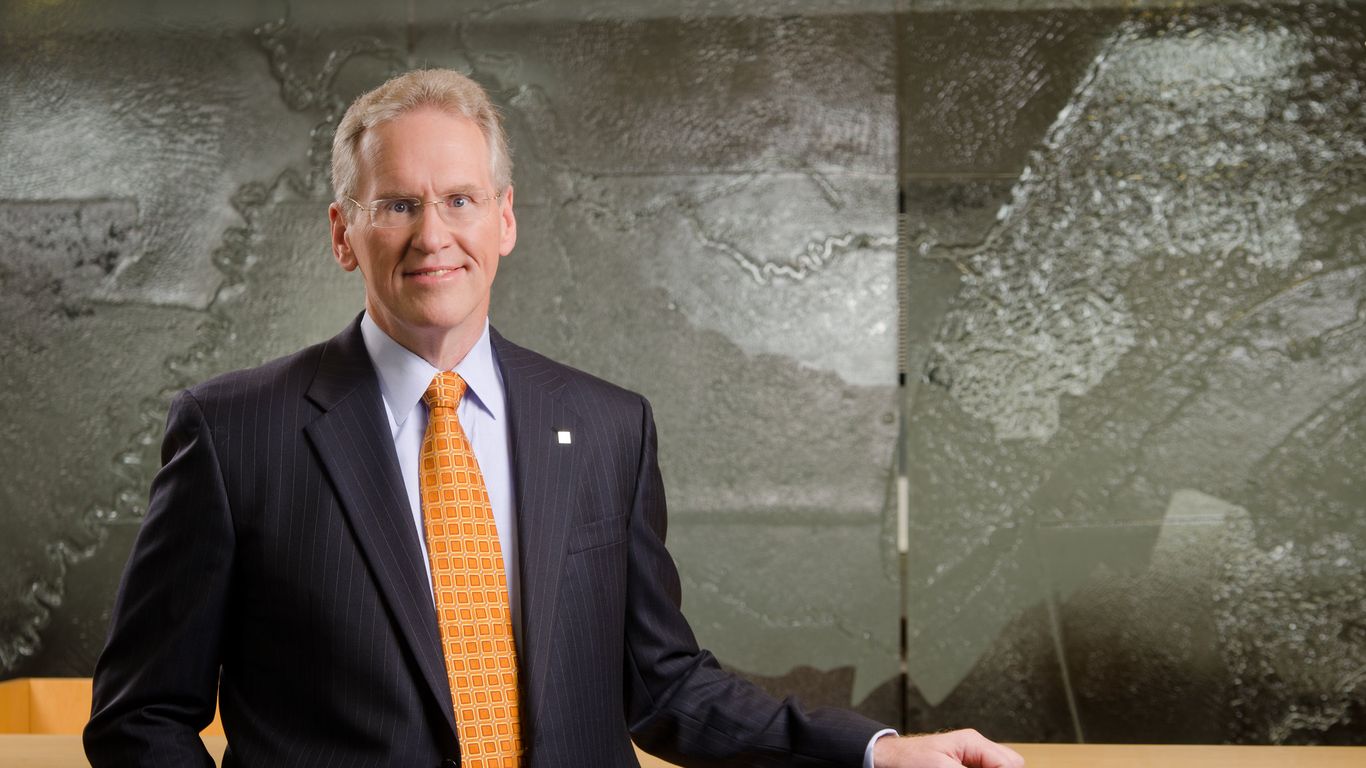 PG&E names new CEO and overhauls board