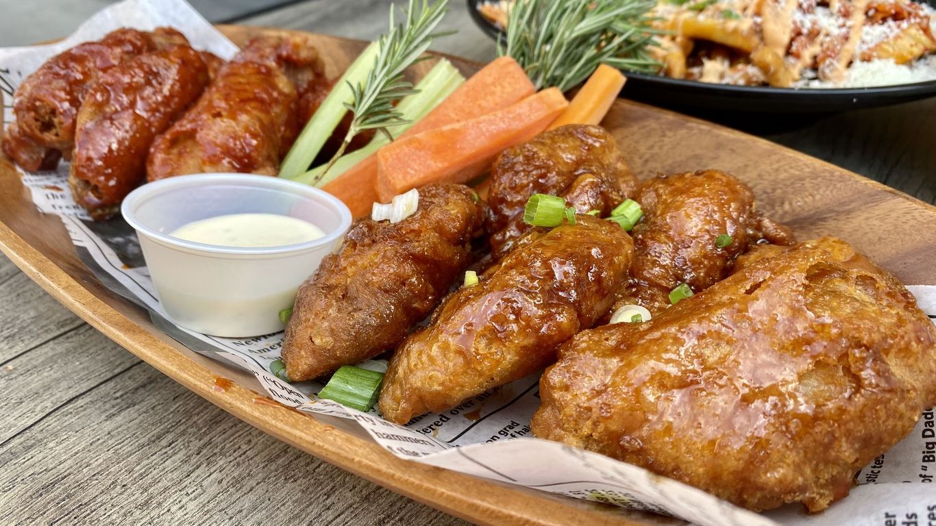 Korean fried chicken spot MonoMono KFC opens in Denver's LoDo - Axios ...