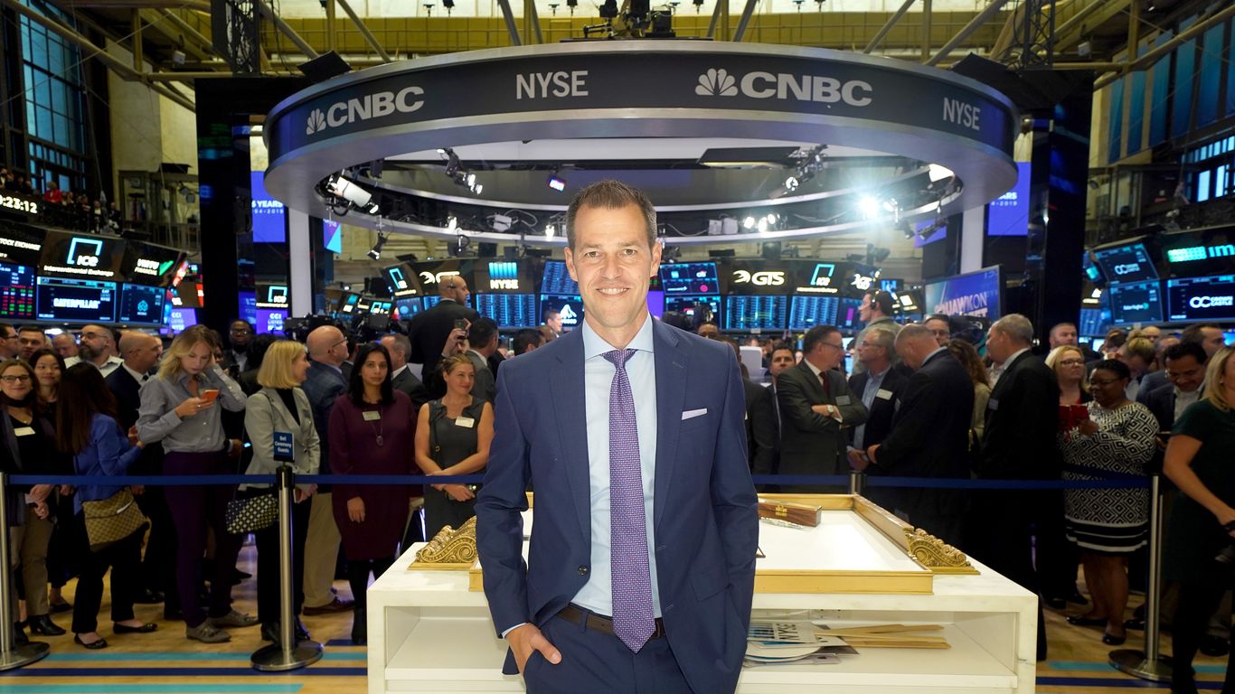 Elliott's Crown Castle campaign puts fiber unit in play