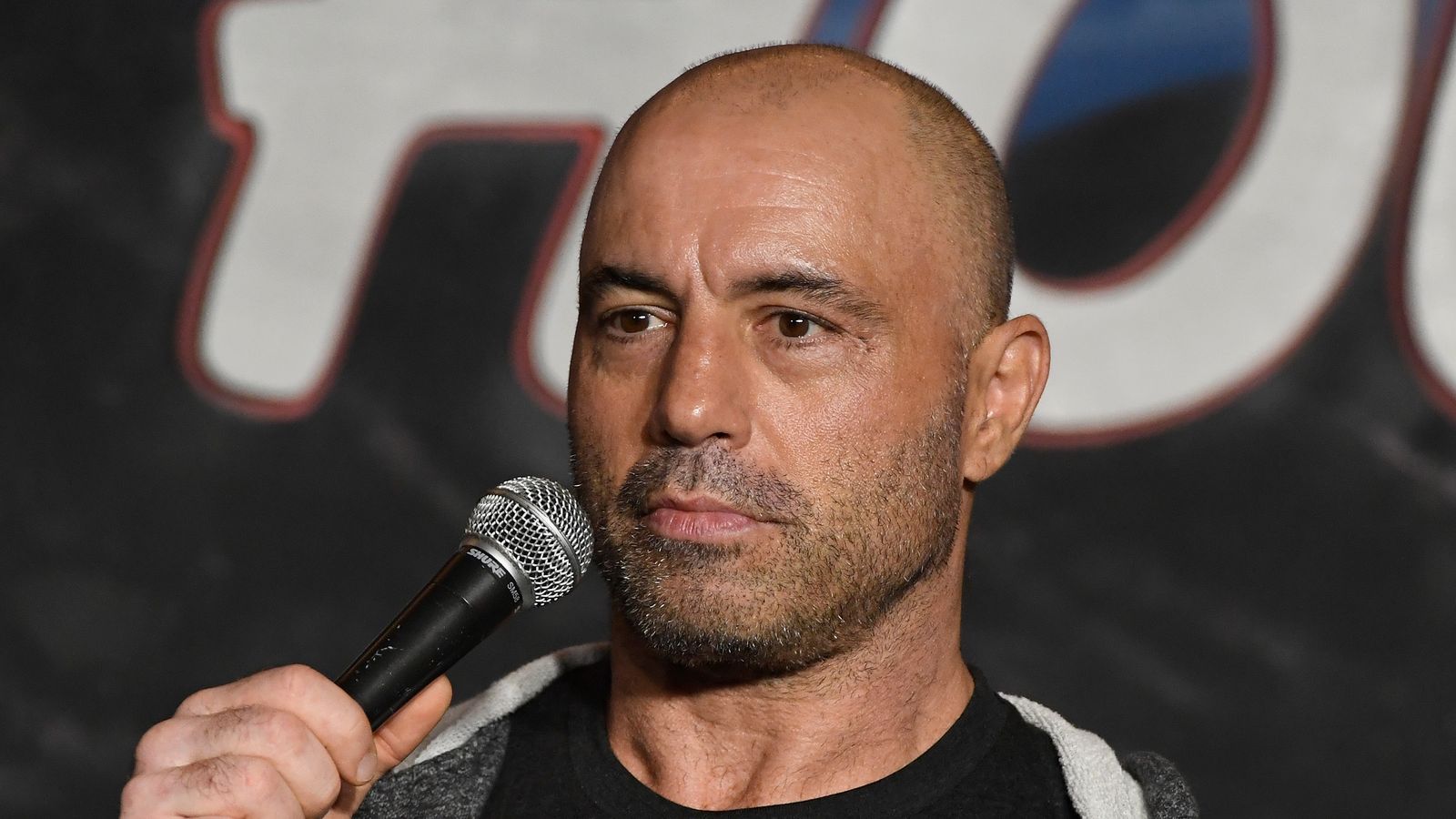 Joe Rogan Apologizes For Using Racial Slurs