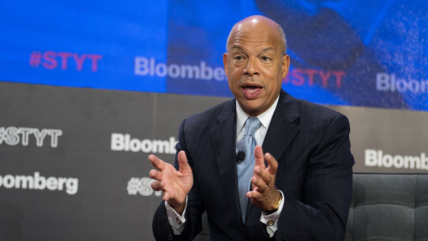 Obama's DHS Secretary: John Kelly "should stay in the job"