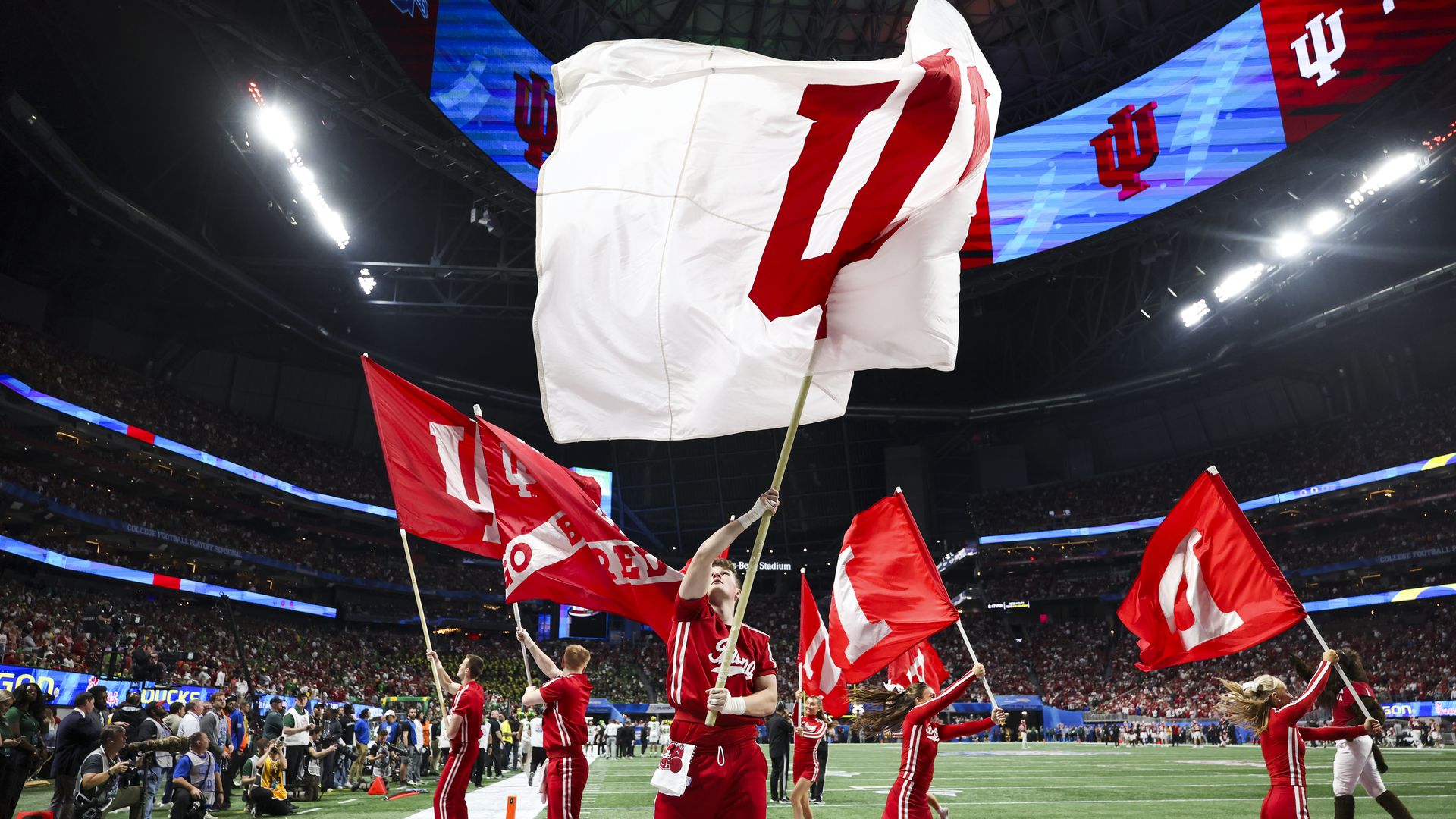 Indiana school district gets 2-hour delay in honor of IU football's ...