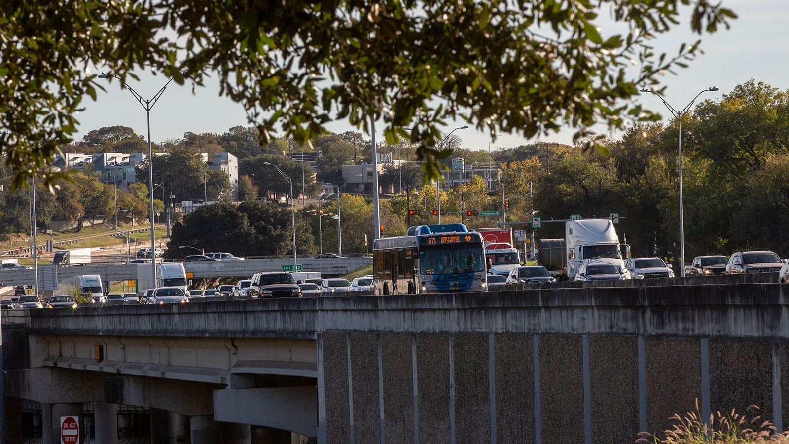 I-35 expansion in Austin faces federal court battle - Axios Austin
