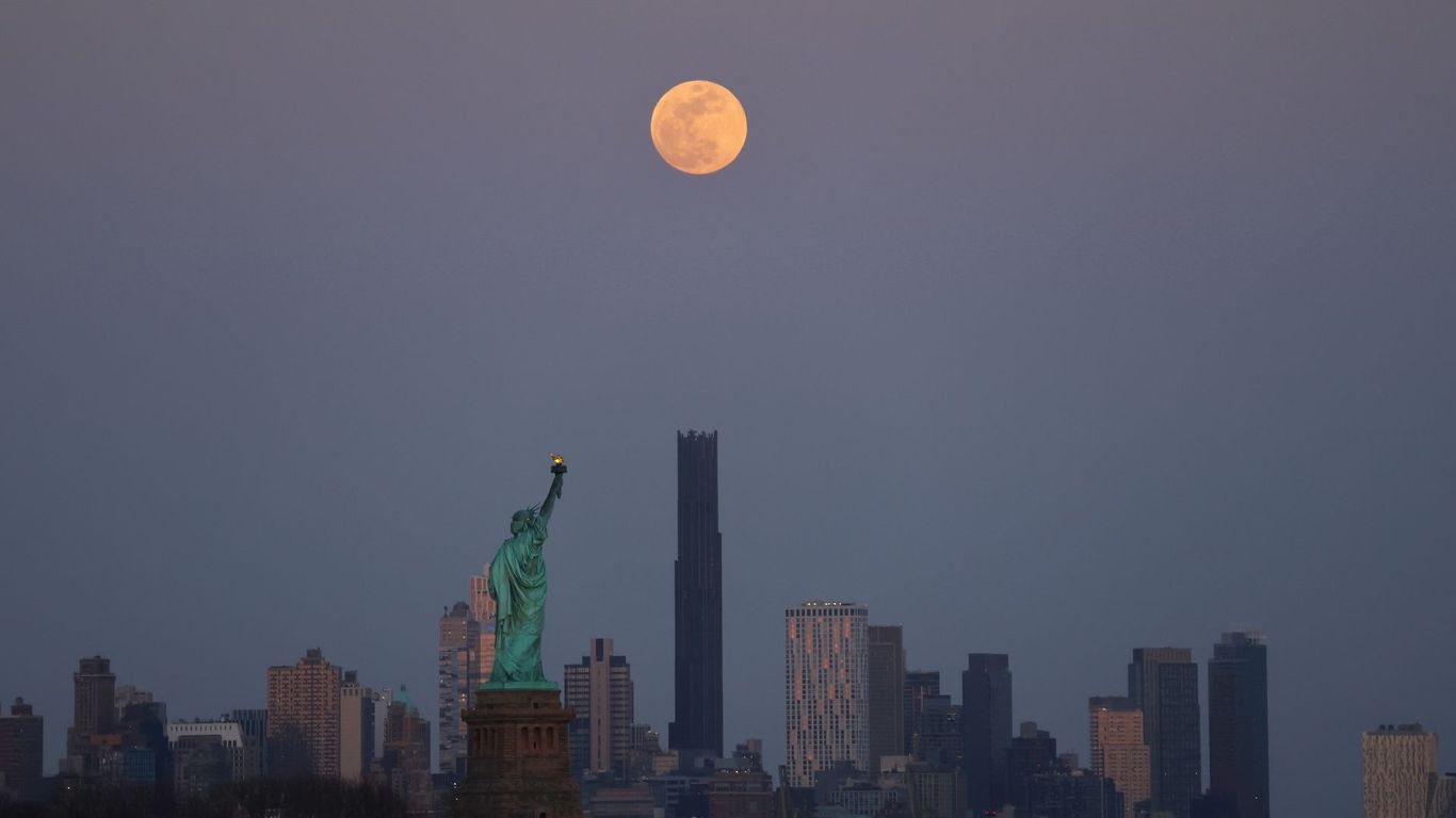Lunar eclipse 2025: Photos of Blood Moon, full Moon and total eclipse