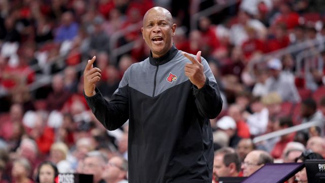 Louisville basketball's historically bad start Louisville basketball's historically bad start