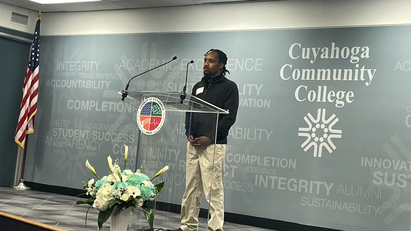 Cuyahoga County unveils plan to end youth and young adult homelessness ...
