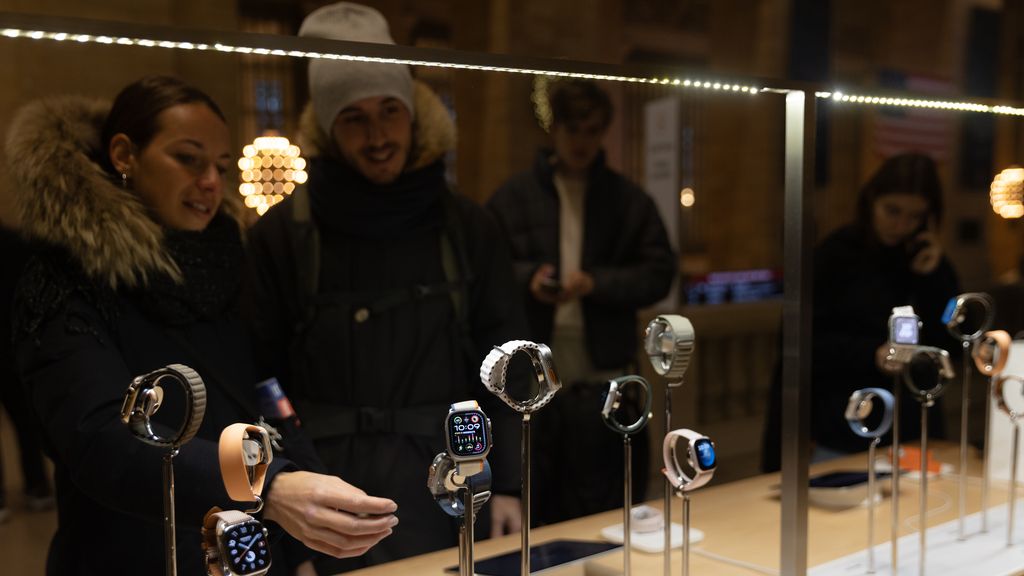 Megan Morrone - Axios