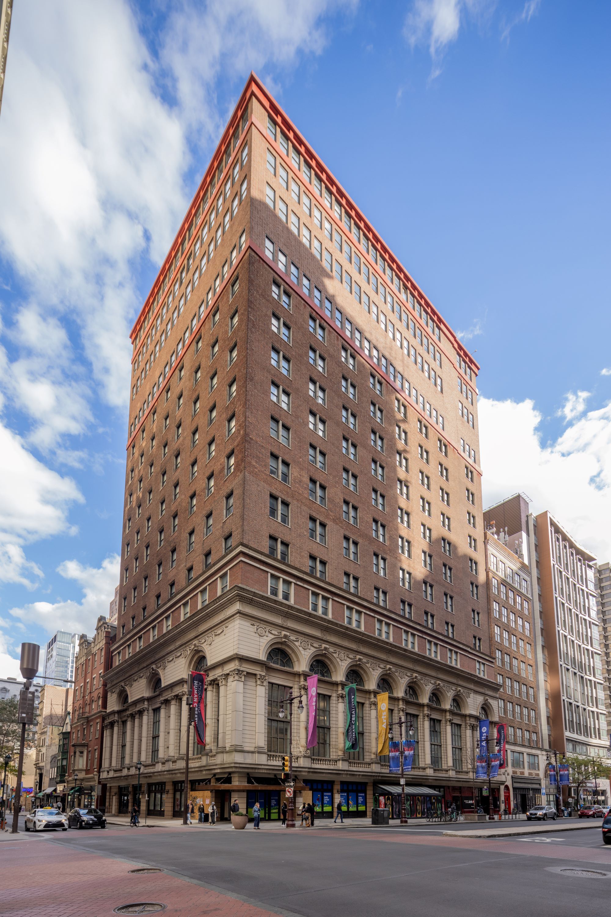 University of the Arts buildings up for grabs in bankruptcy sale ...