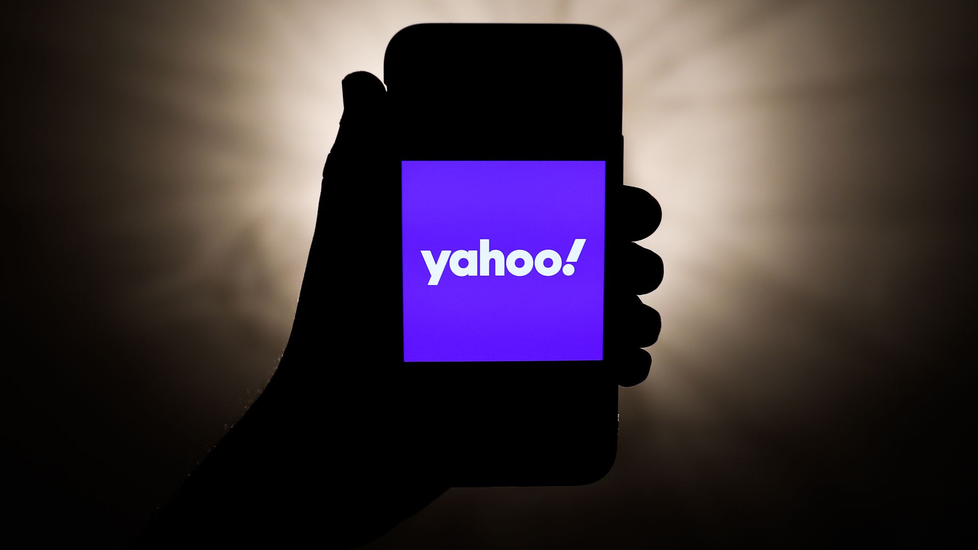 Yahoo eyes $8 billion in annual revenue as it explores more deals following Taboola partnership