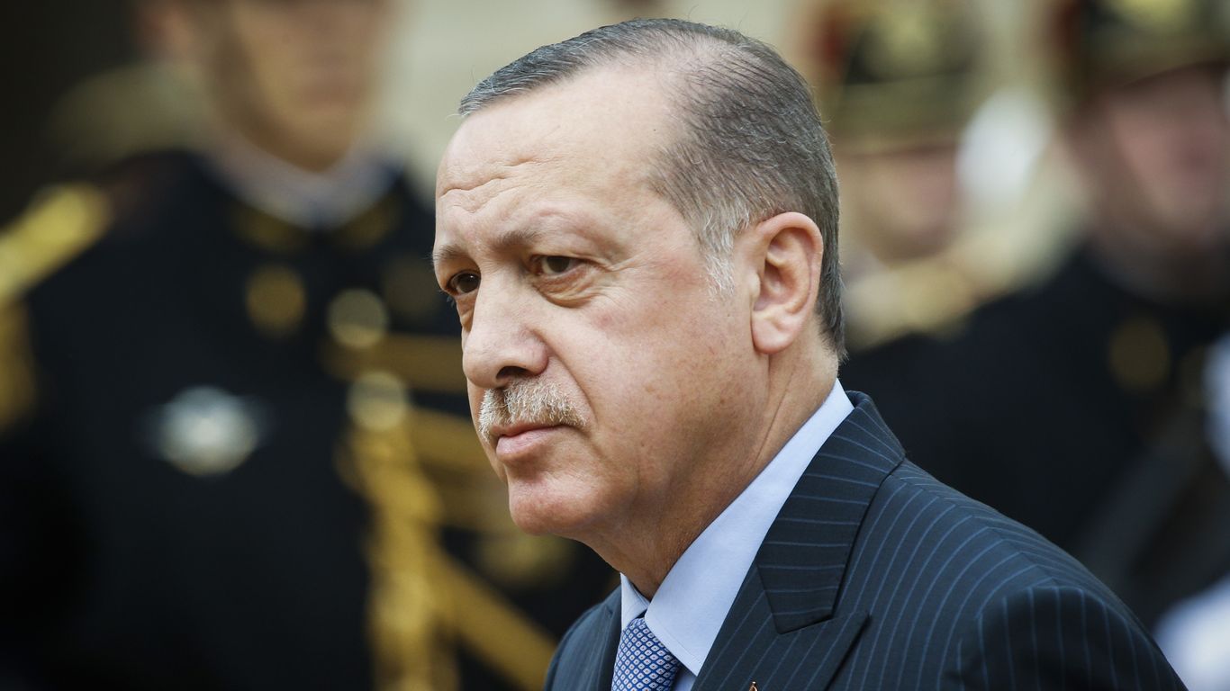 Turkish court sentences 25 journalists to prison for failed coup