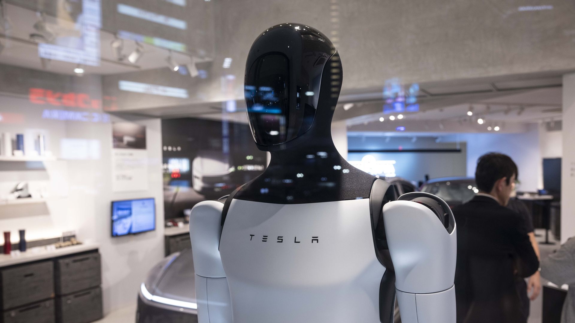 Robot industry split over that humanoid look