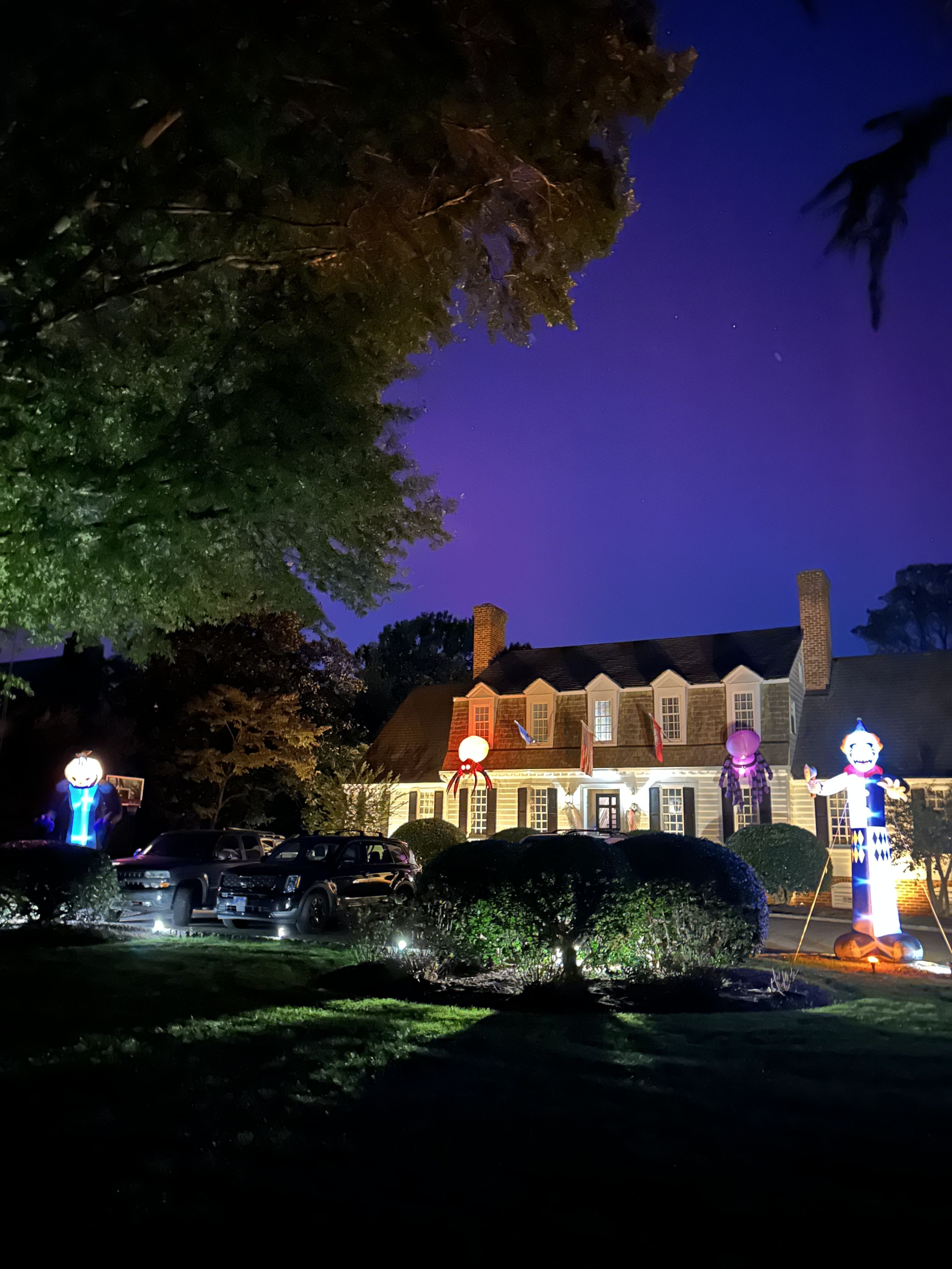 Photos: Richmond's must-see Halloween decorations of 2024 - Axios Richmond