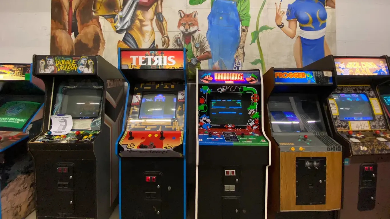 Highly anticipated bar-cade Super Abari Game Bar opens in Belmont ...