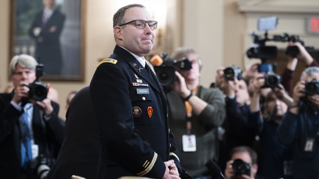 Army secretary: "There's no investigation" into Alexander Vindman