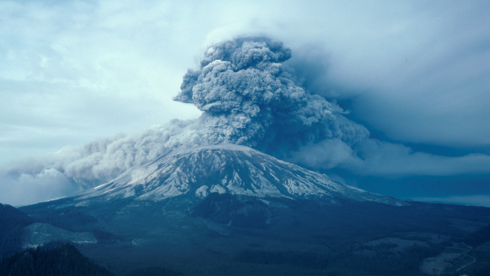 This week in history: 24 years since Mount St. Helens erupted - Axios ...
