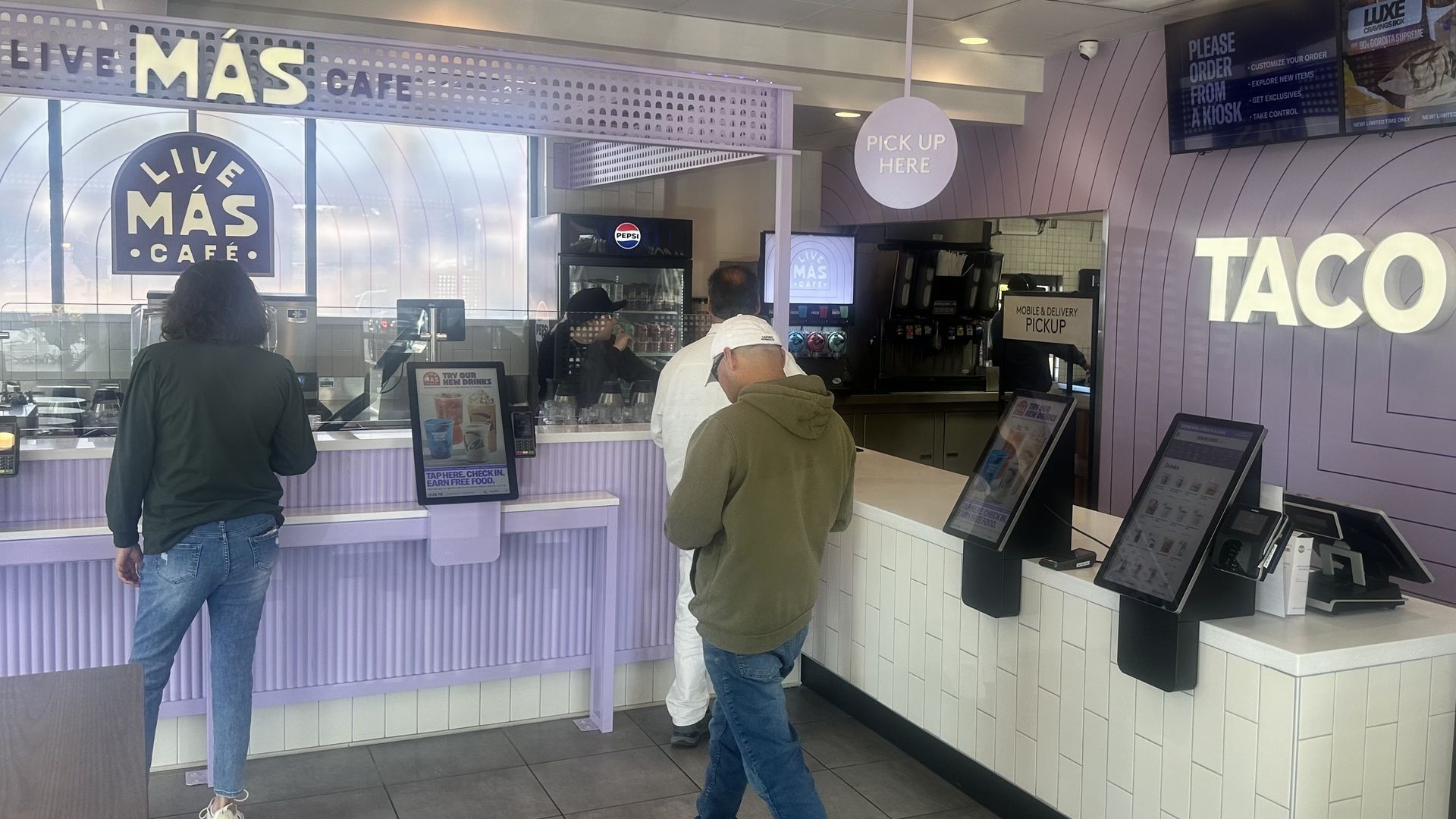 We tried Taco Bell's new Live Más Café in Chula Vista - Axios San Diego