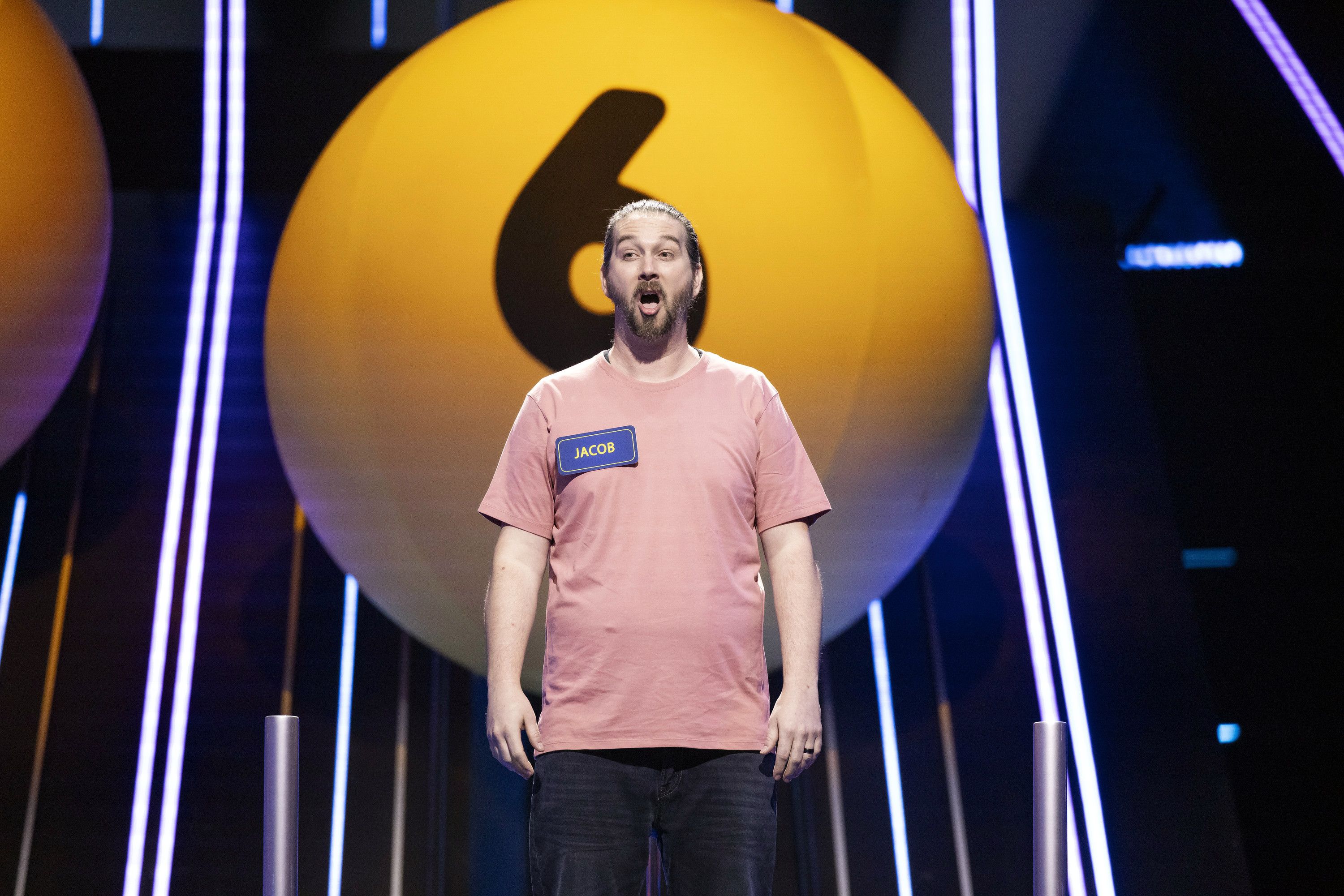 Charlotte trivia host competes on new FOX gameshow "The Quiz with Balls ...