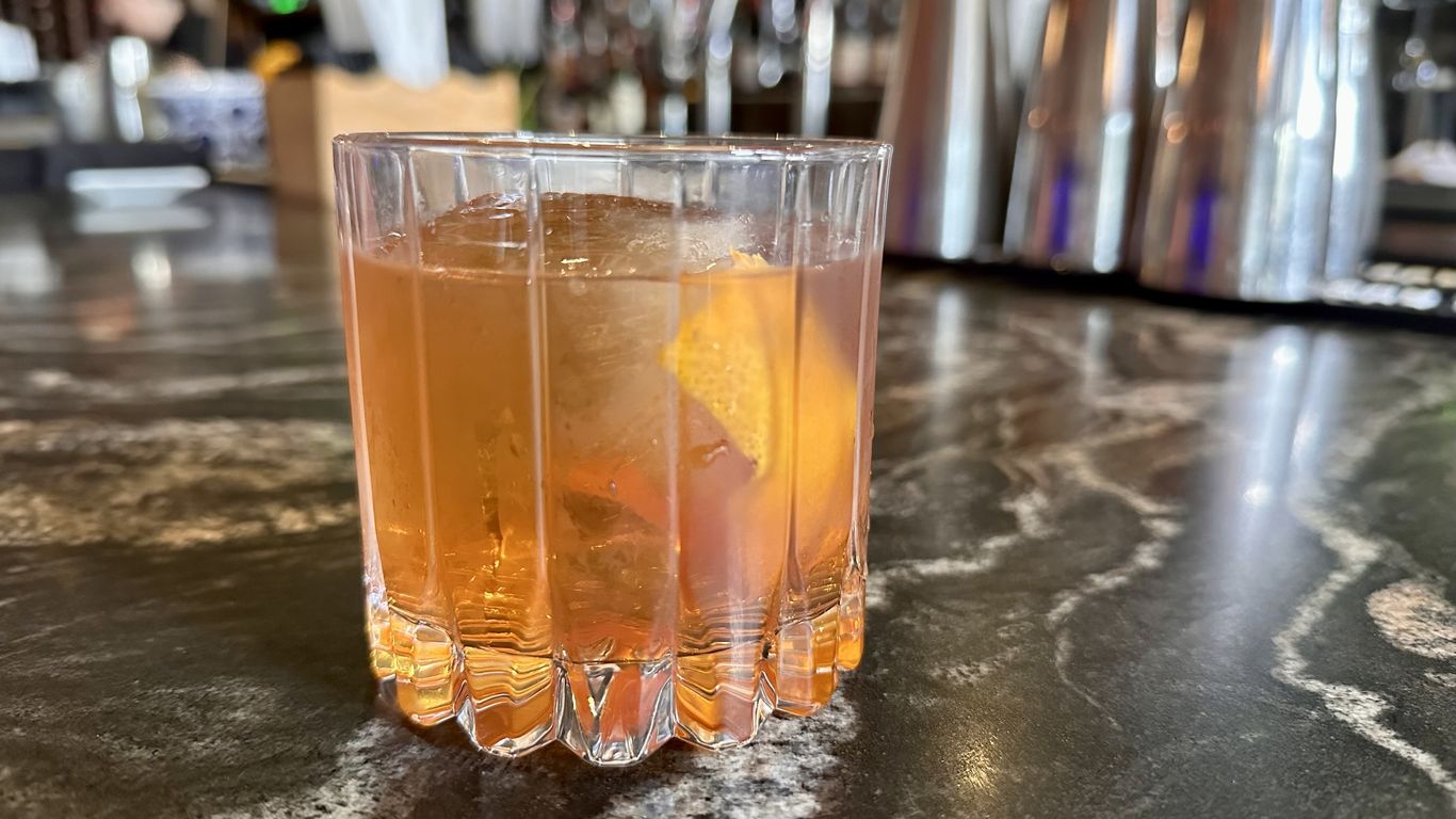 One cocktail to go: Chez Fabien - Axios Dallas