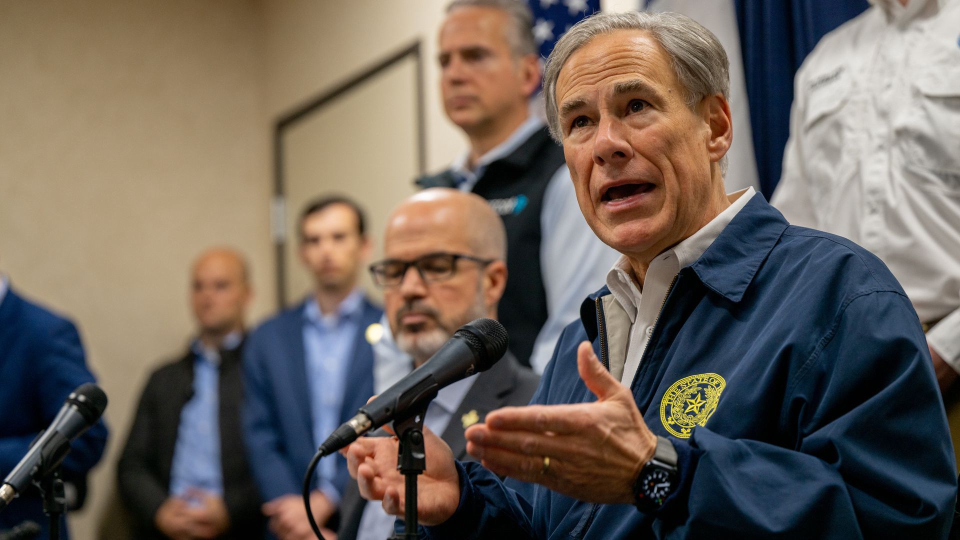 Texas governor charters first migrant flight to Chicago